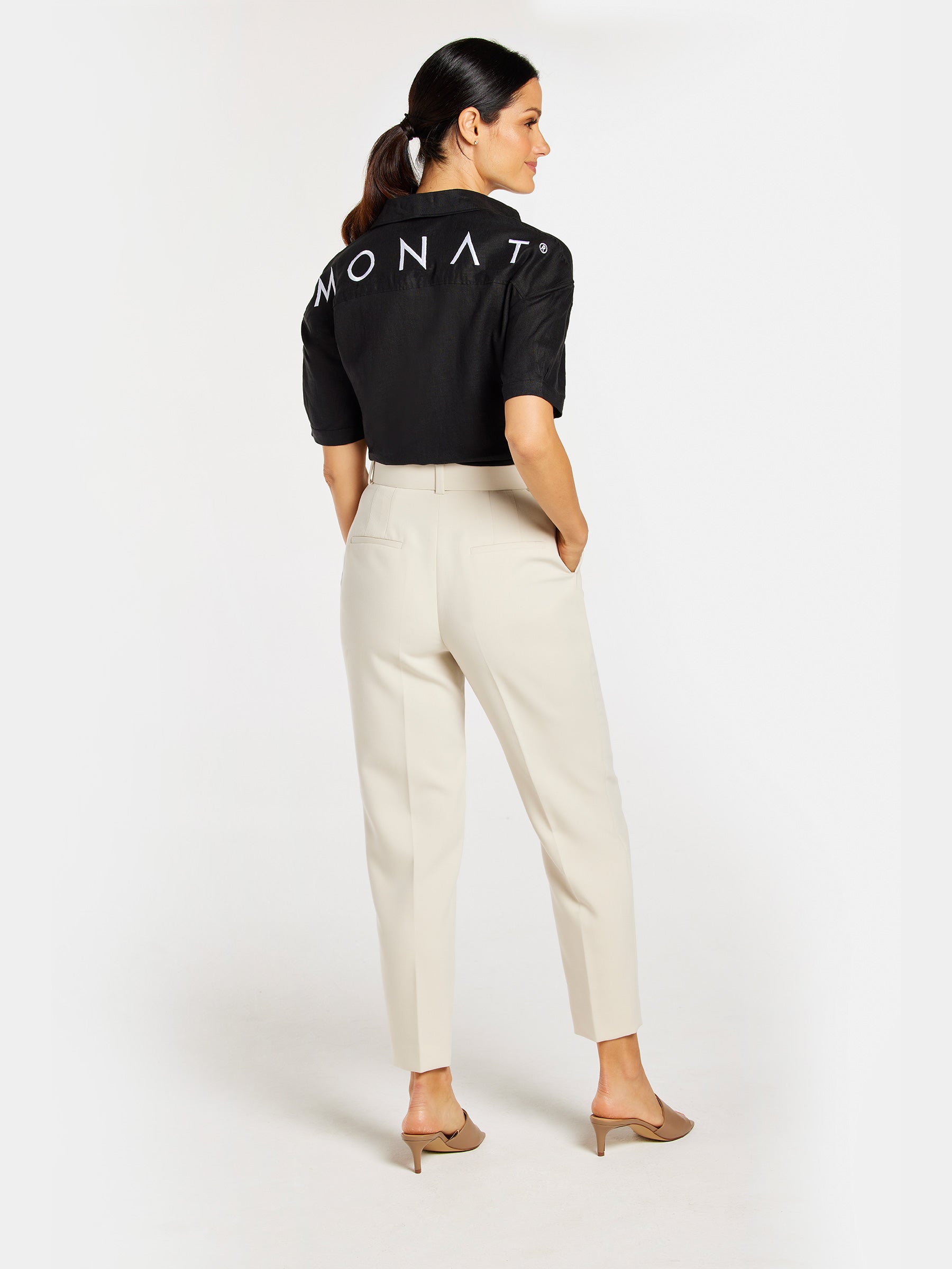 MONAT Cropped Linen Blend Shirt - MONAT Gear